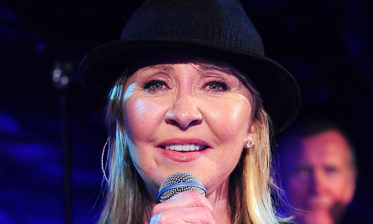 Sings Dylan - About, TV Listings, On Demand Listings | entertainment.ie