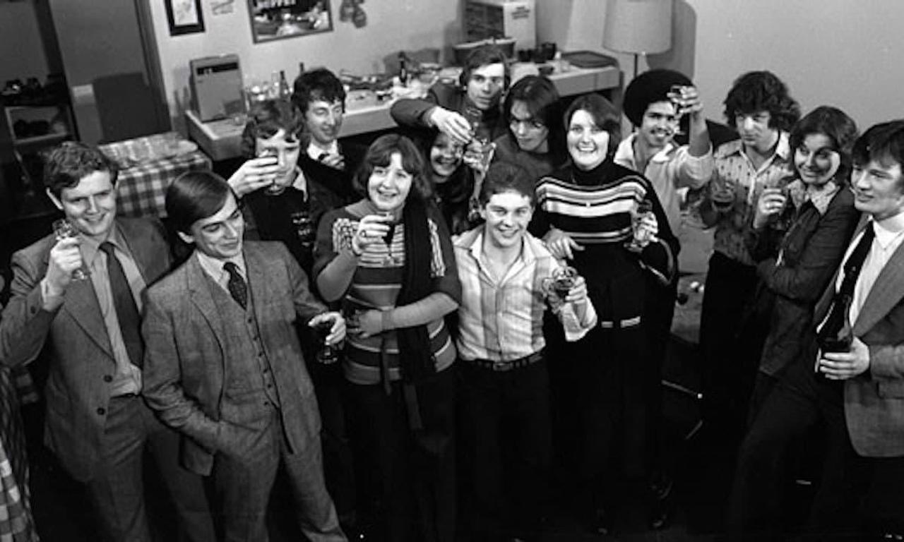 7 Plus Seven - Where to Watch and Stream Online – Entertainment.ie