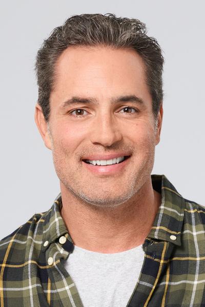 Victor Webster - About - Entertainment.ie