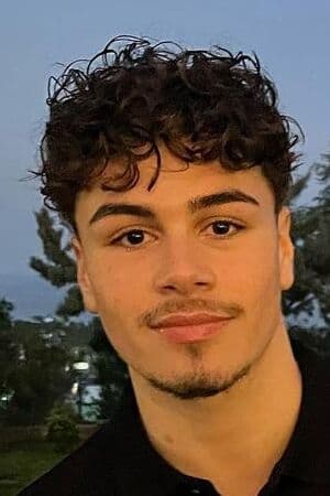 Leon Mentori - About - Entertainment.ie