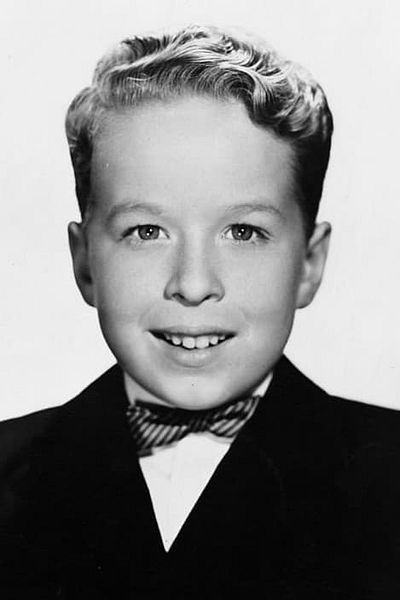 Rusty Hamer - About - Entertainment.ie