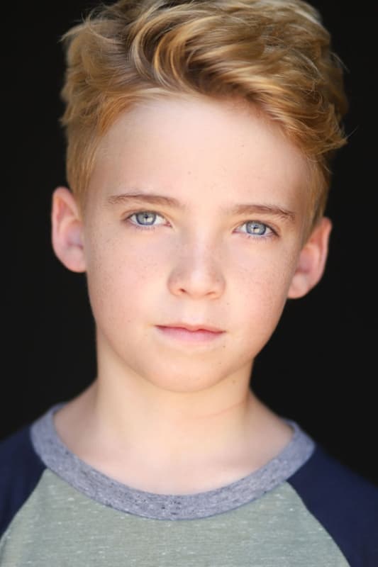 Carson Minniear - About - Entertainment.ie