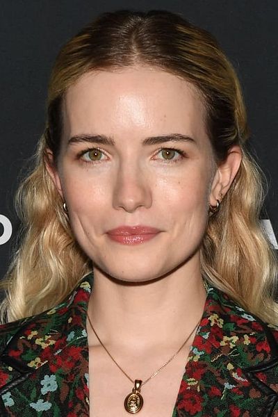 Willa Fitzgerald - About - Entertainment.ie
