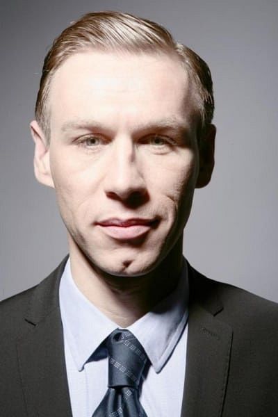 Daniel Chapple - About - Entertainment.ie