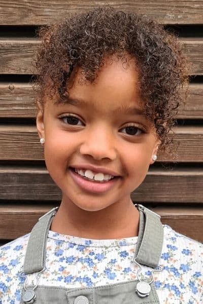 Mary Tölle - About - Entertainment.ie