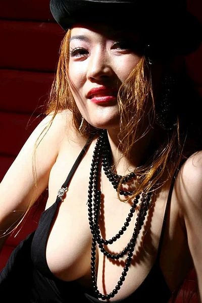 Chun Hung - About - Entertainment.ie