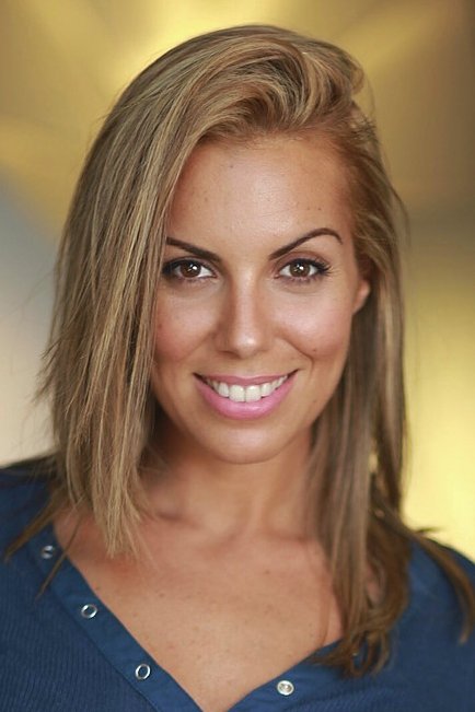 Noa Lindberg - About - Entertainment.ie