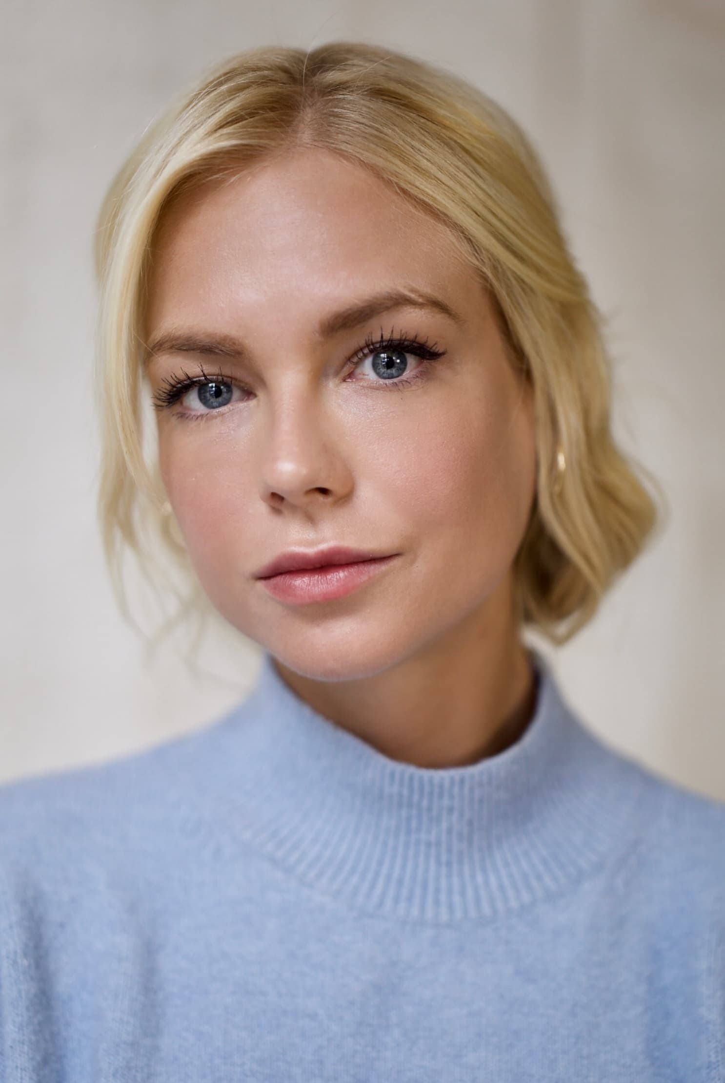 Sophie Holland - About - Entertainment.ie