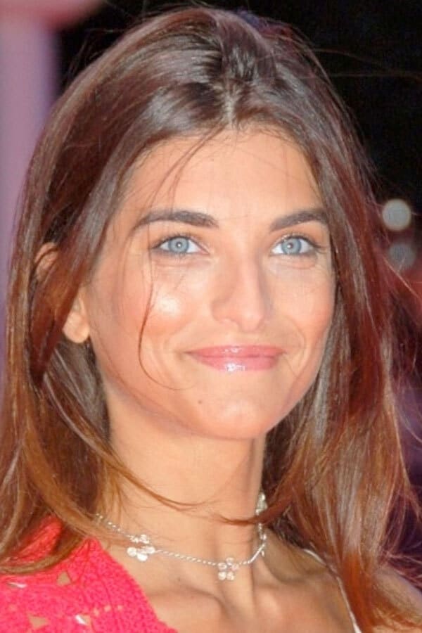 Pauline Delpech About Entertainment Ie
