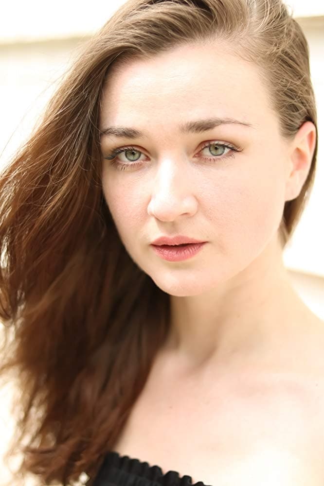 Amy Molloy - About - Entertainment.ie