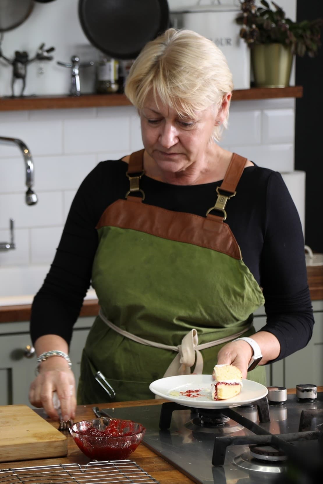 Nikki Morgan - About - Entertainment.ie