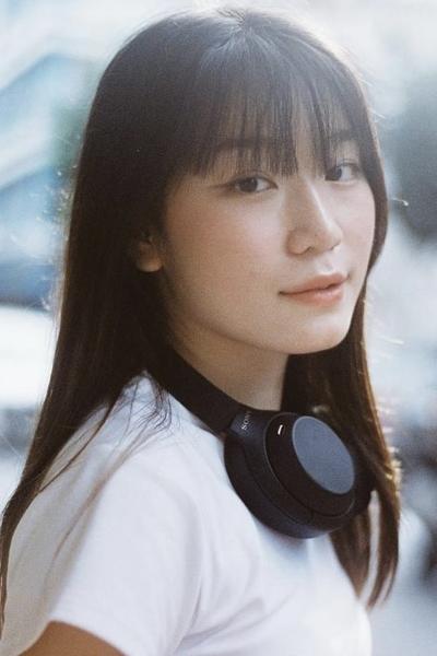 Sumyi Wong - About - Entertainment.ie