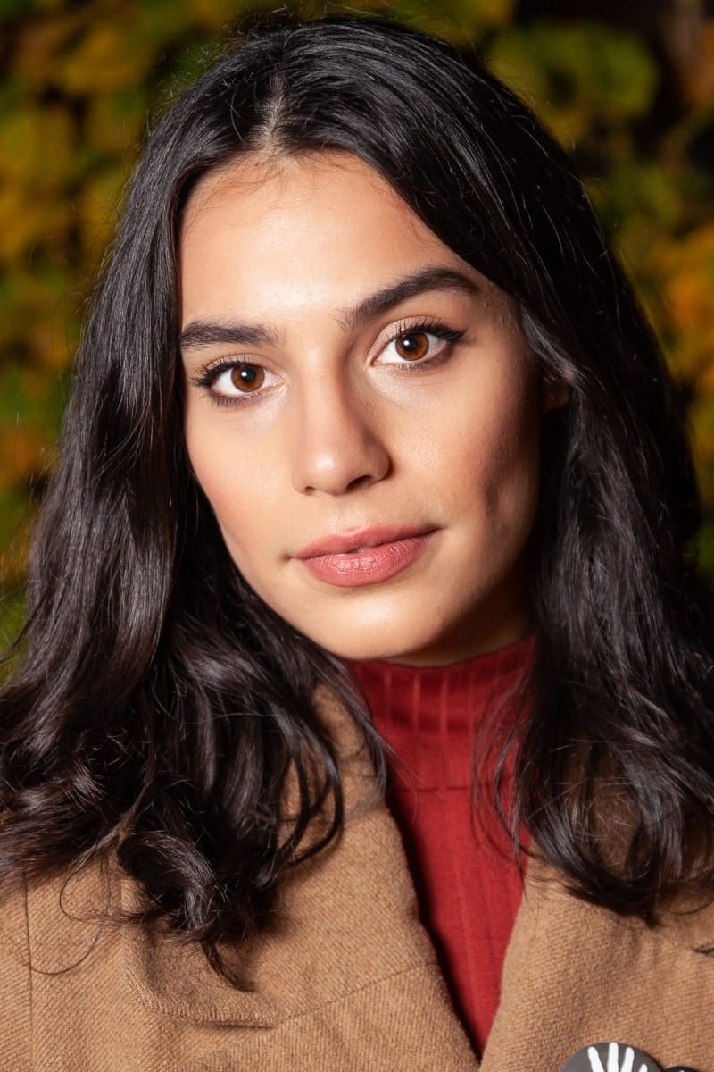 Viola Lotti Gombó - About - Entertainment.ie