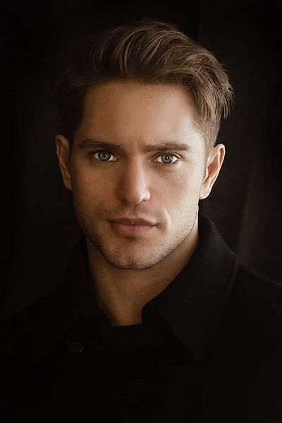 Louis Hunter - About - Entertainment.ie