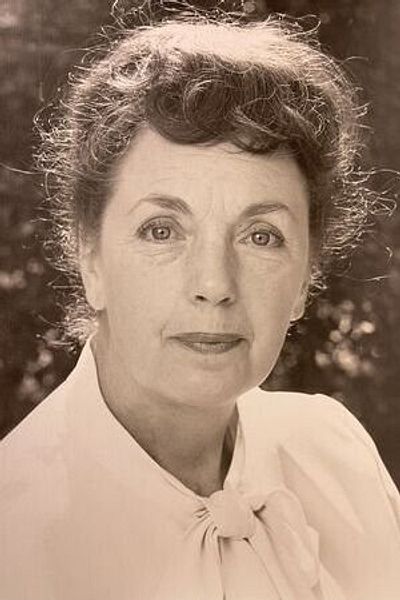 Helen Kleeb - About - Entertainment.ie