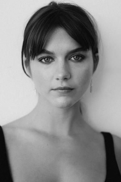 Chloe East - About - Entertainment.ie