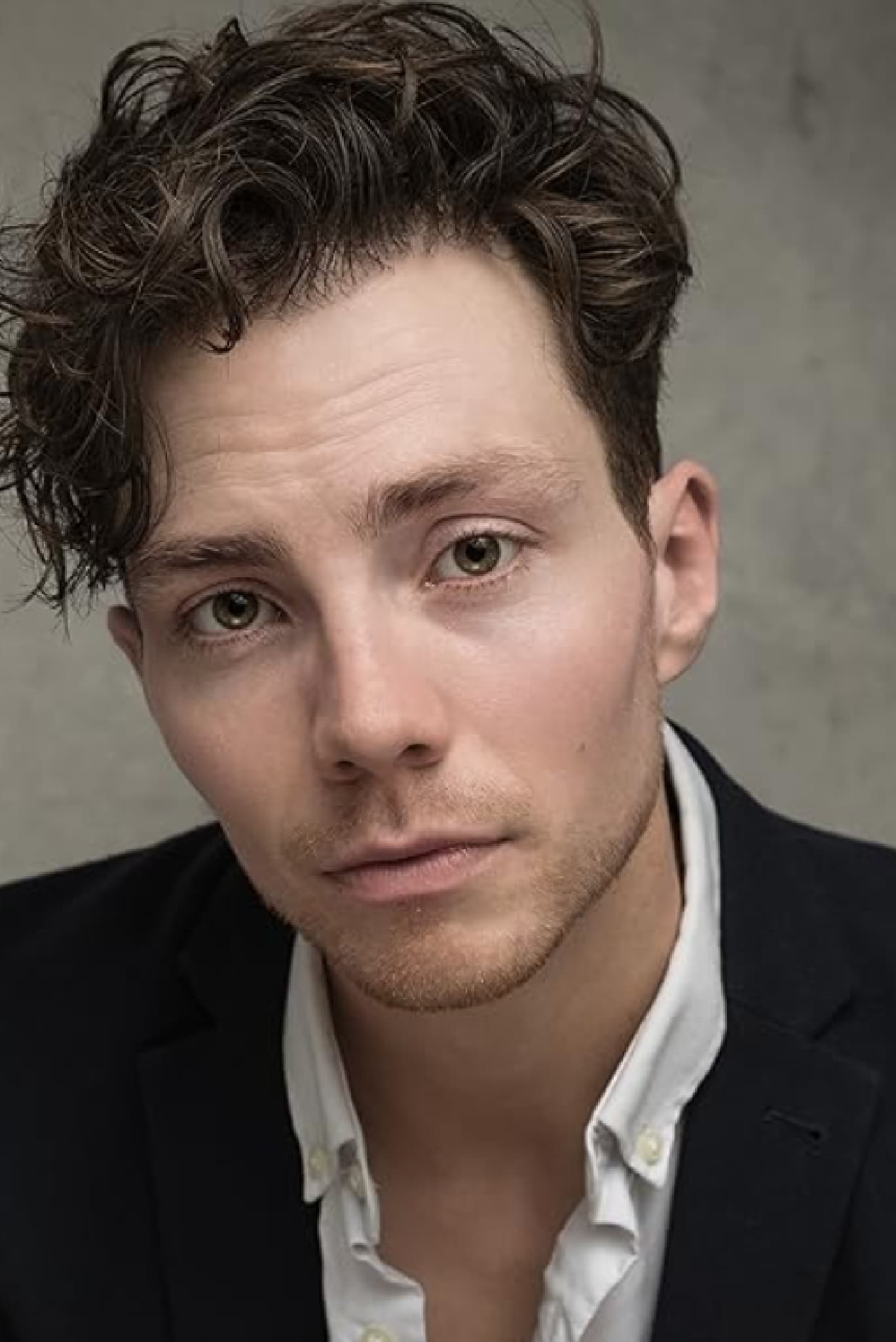 Sam Barrett - About - Entertainment.ie