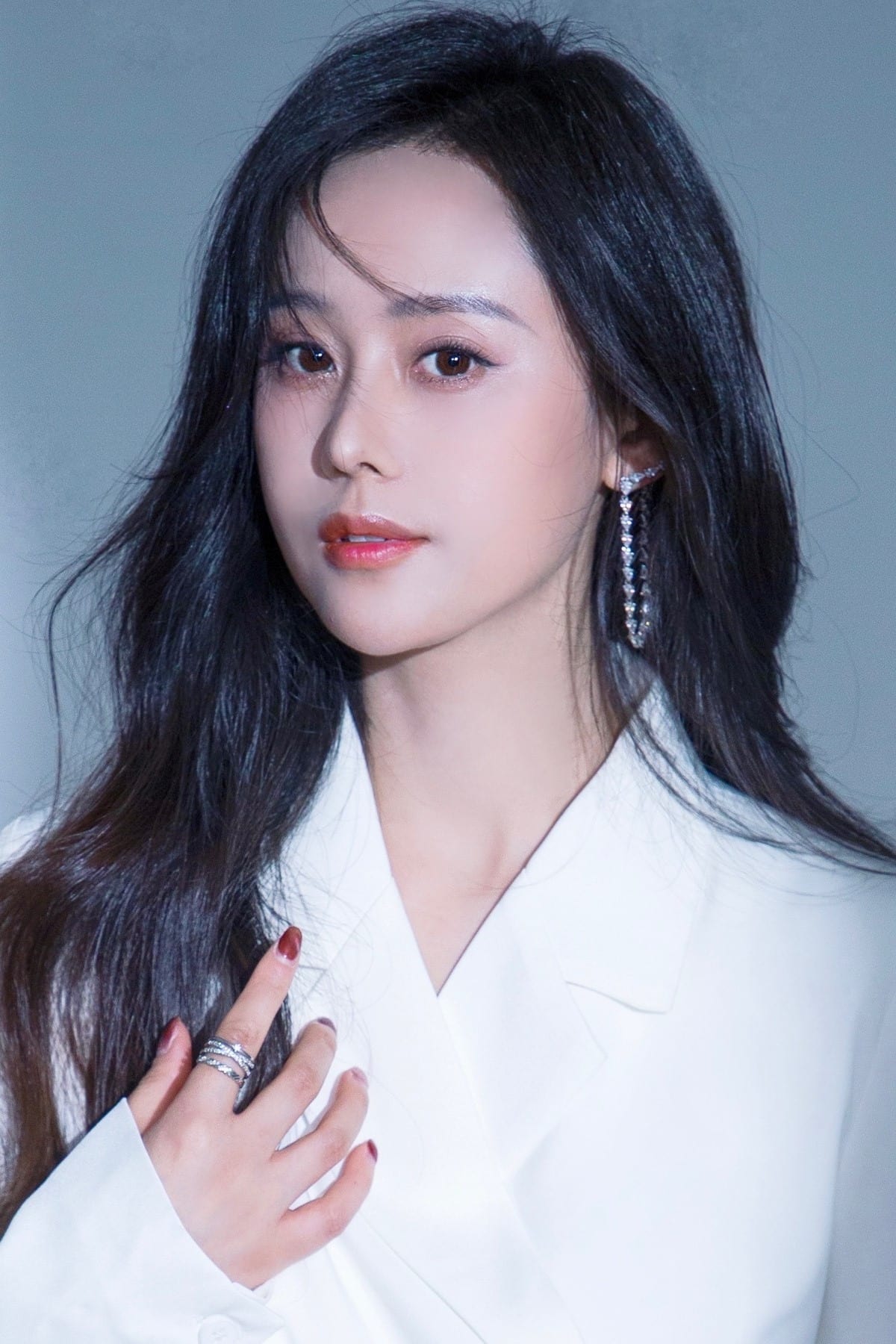 Elisa Ye - About - Entertainment.ie