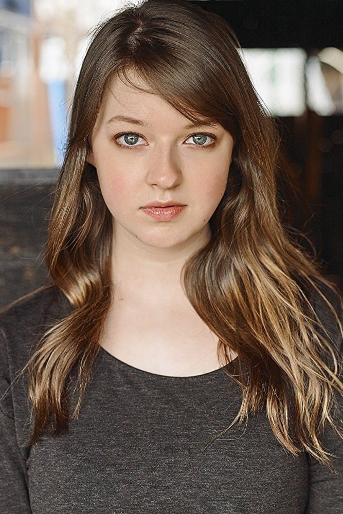 Kelli Ogmundson - About - Entertainment.ie