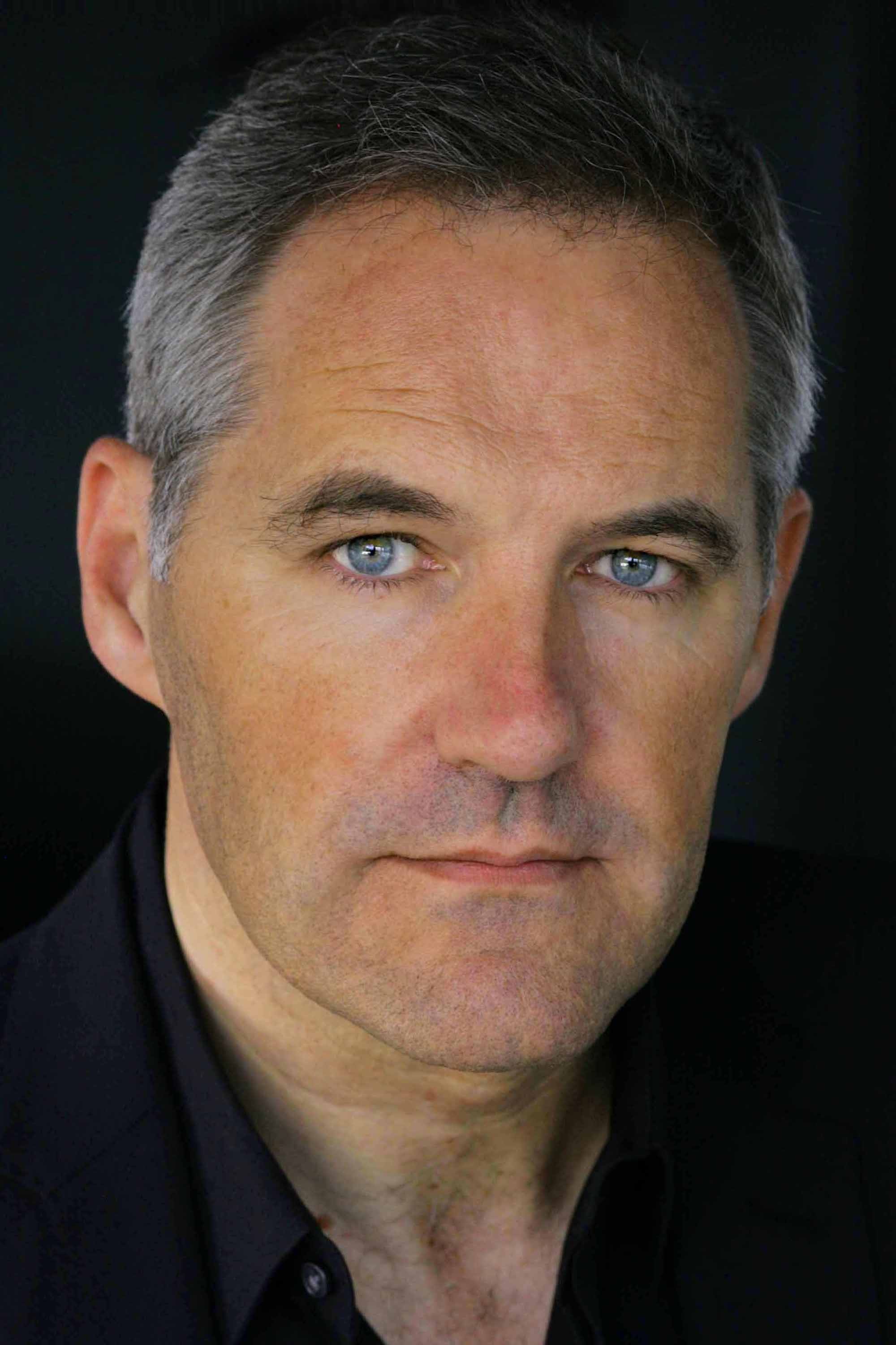 Peter Vollebregt - About - Entertainment.ie