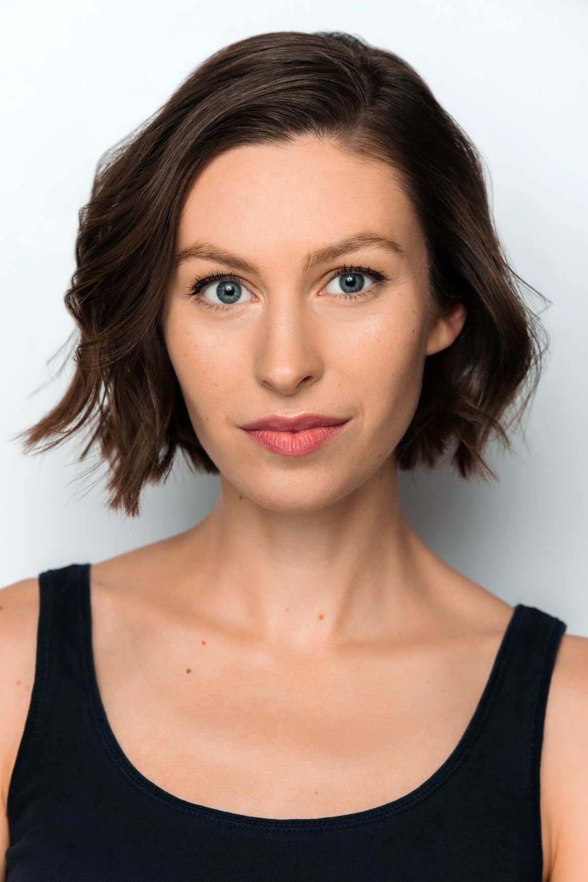 Lizzie Short - About - Entertainment.ie