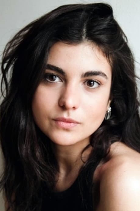 Léa Léviant - About - Entertainment.ie