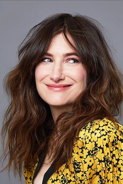 Kathryn Hahn - About - Entertainment.ie