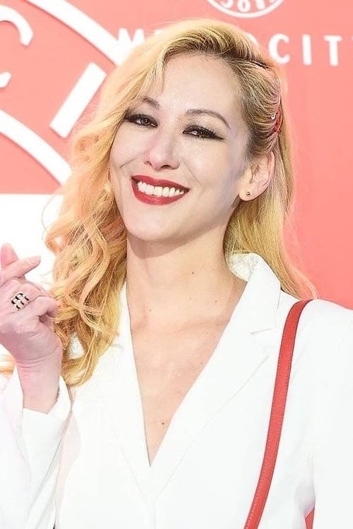 Amy Aleha - About - Entertainment.ie