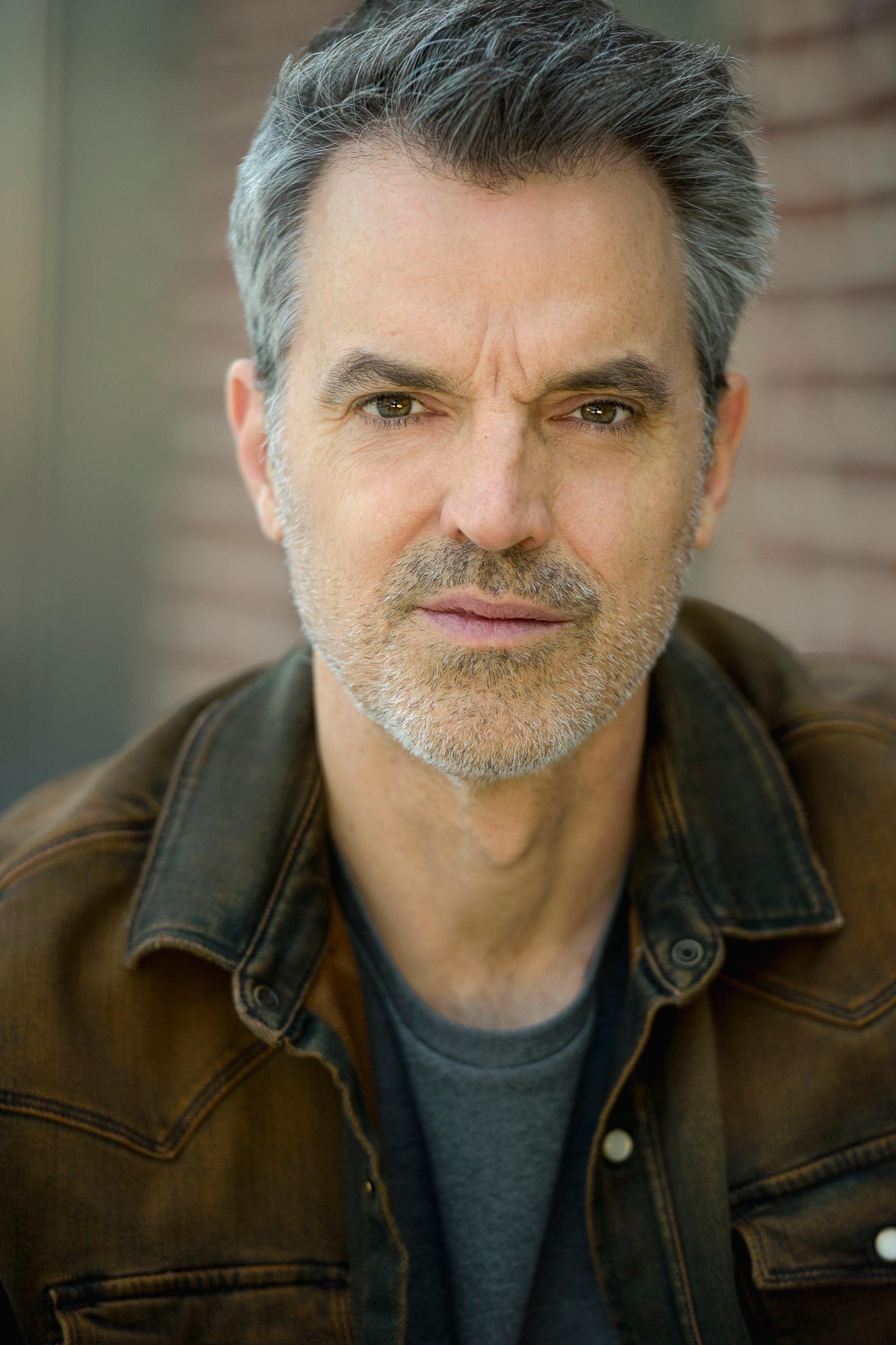 Jeff Auer - About - Entertainment.ie