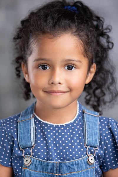 Vanessa Huszar - About - Entertainment.ie