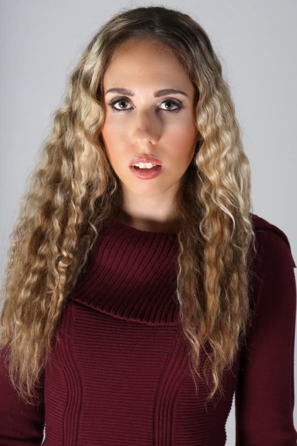 Kayla Kohla - About - Entertainment.ie