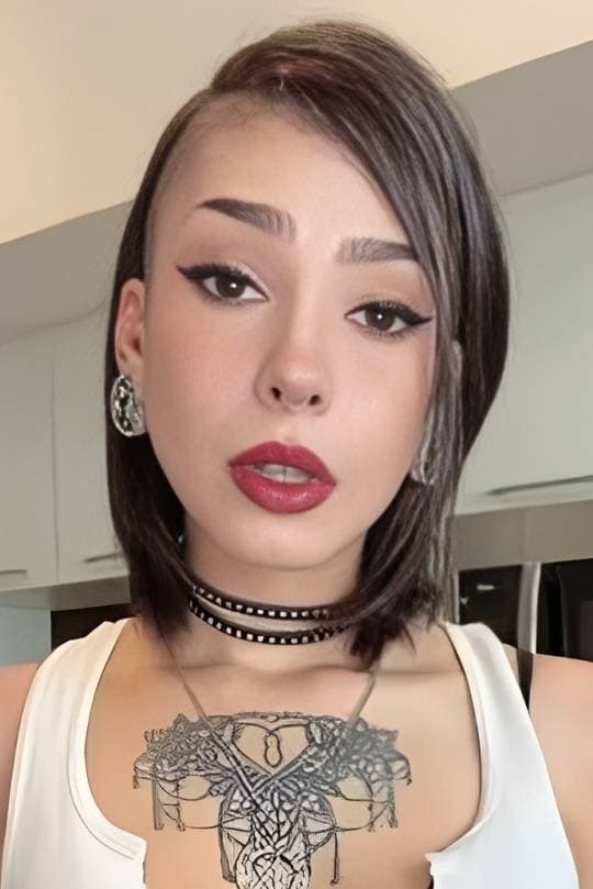 Fawn Winters - About - Entertainment.ie