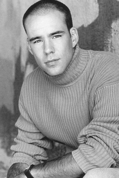 Joel Ewing - About - Entertainment.ie