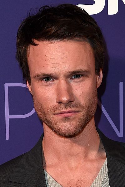 Hugh Skinner - About - Entertainment.ie