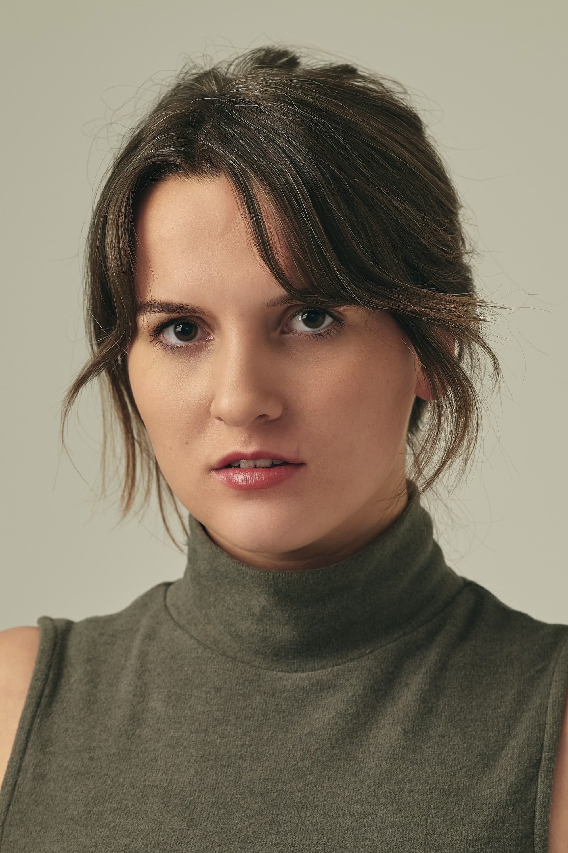 Suus van Dort - About - Entertainment.ie