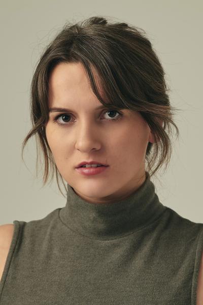 Suus van Dort - About - Entertainment.ie