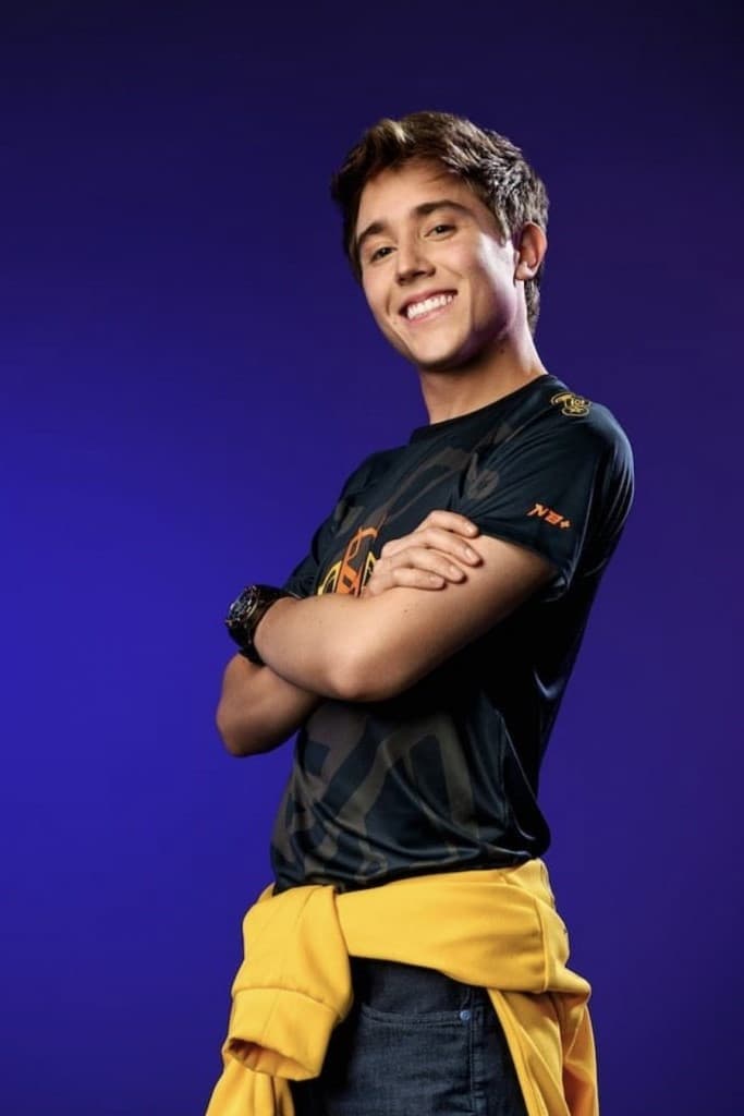 Andy Múnera - About - Entertainment.ie