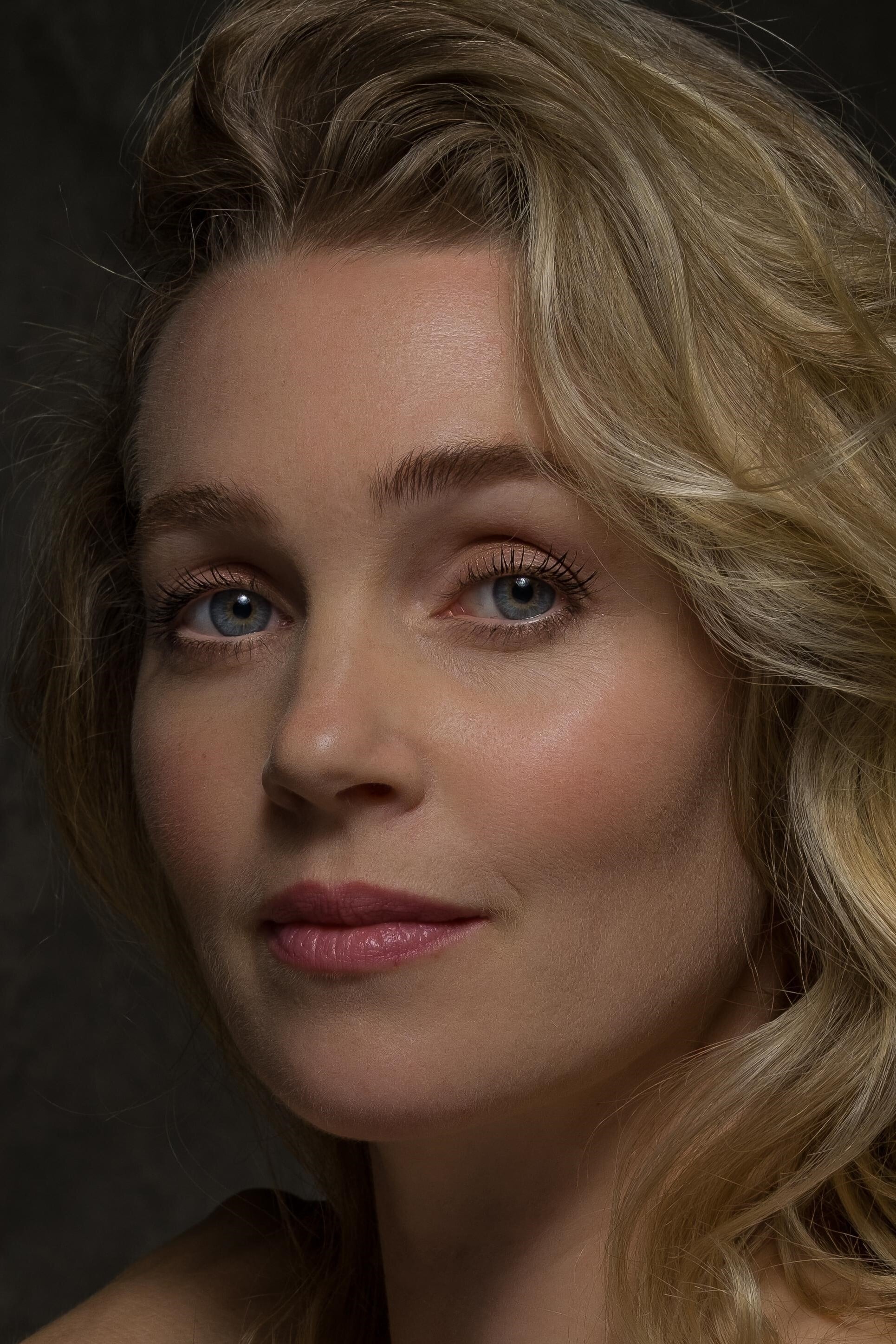 Harriet Jones - About - Entertainment.ie