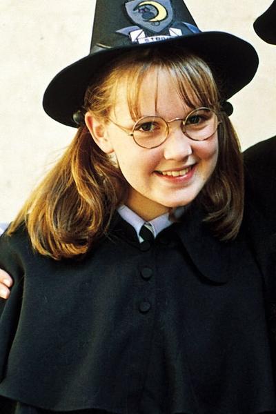 Emma Brown - About - Entertainment.ie