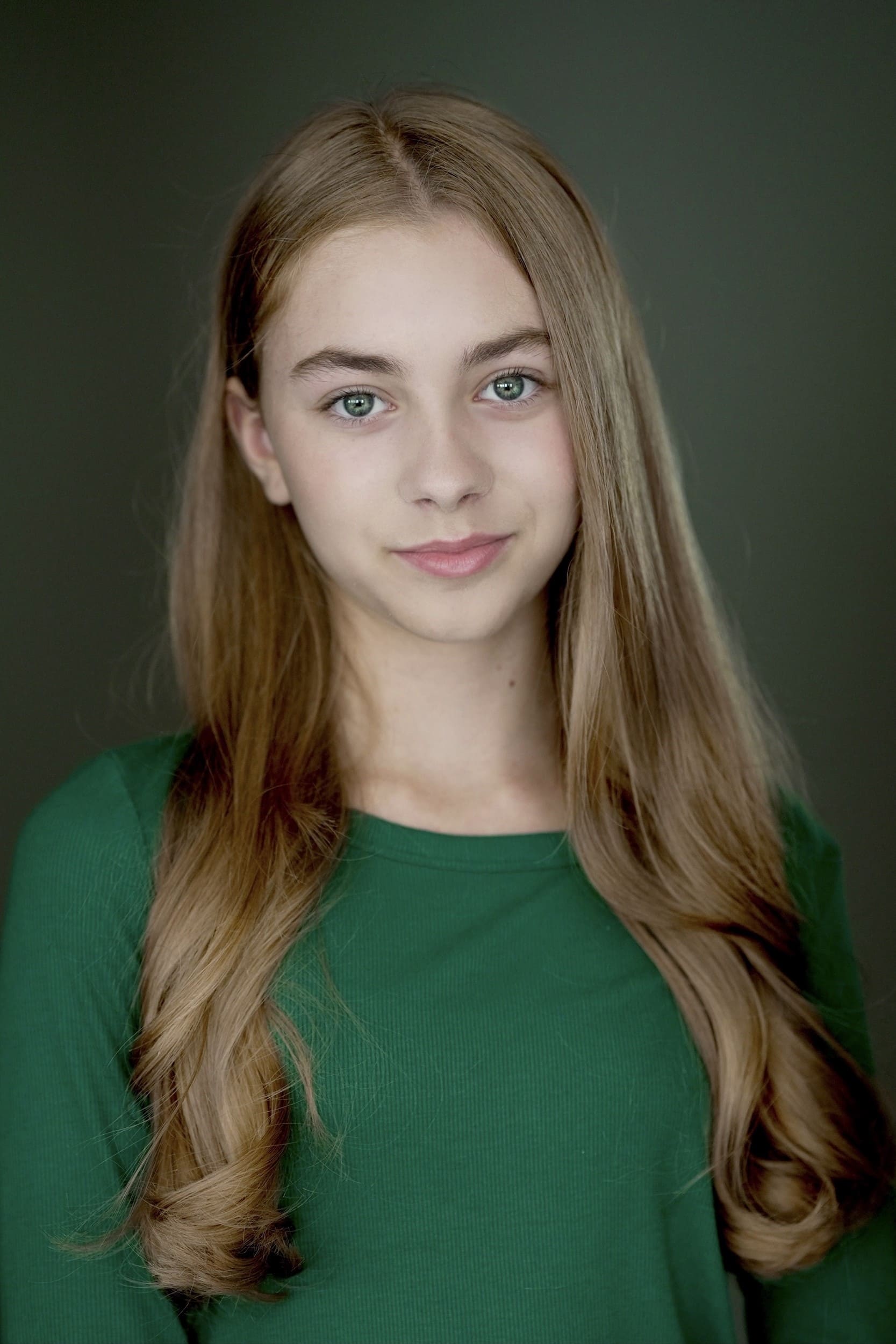Ariella Cannon - About - Entertainment.ie