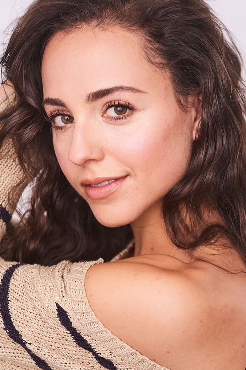 Skye Coyne - About - Entertainment.ie