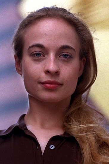 Sarah Wildor - About - Entertainment.ie