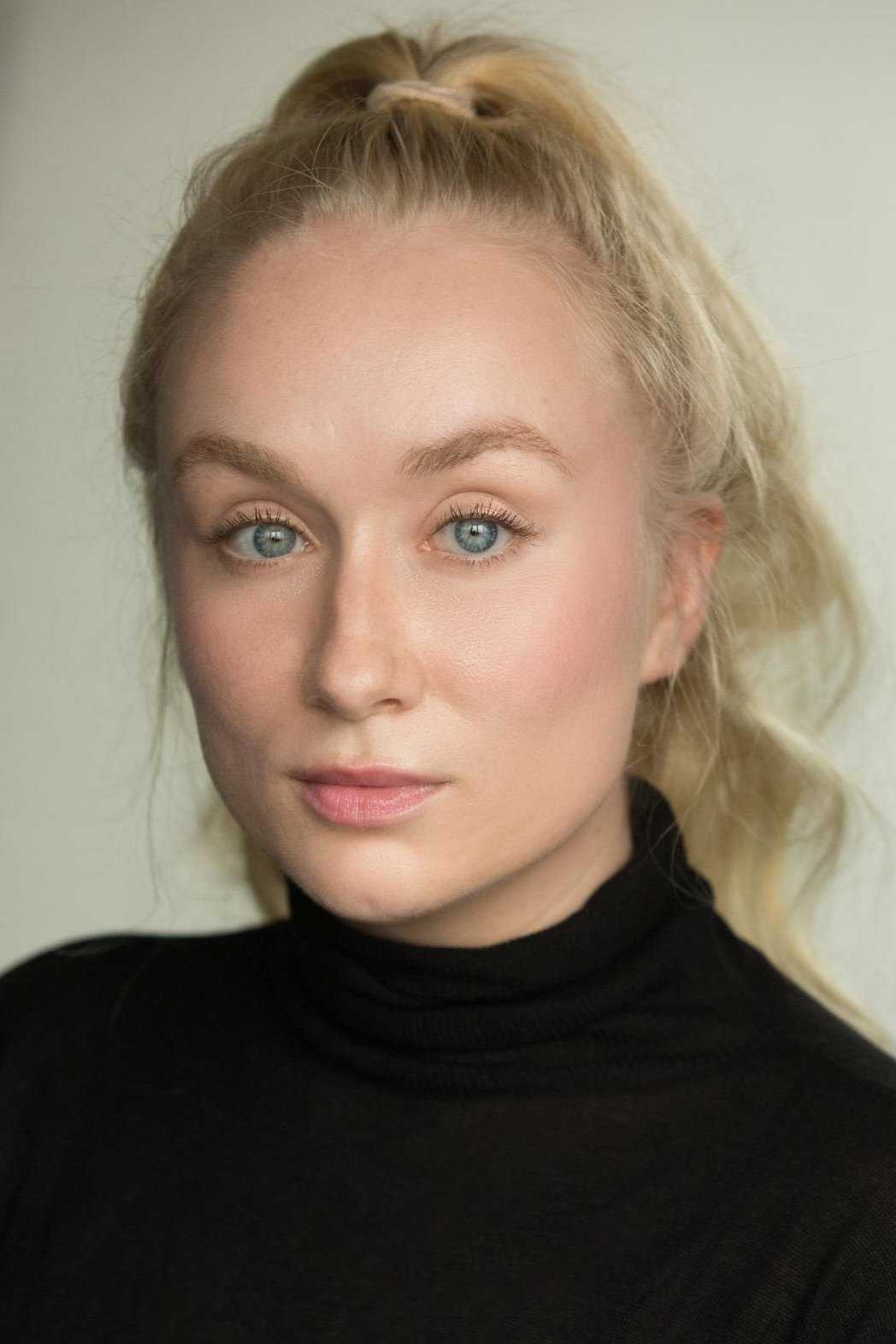 Primrose Bigwood - About - Entertainment.ie