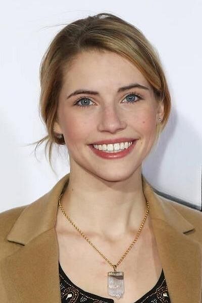Wallis Currie-Wood - About - Entertainment.ie