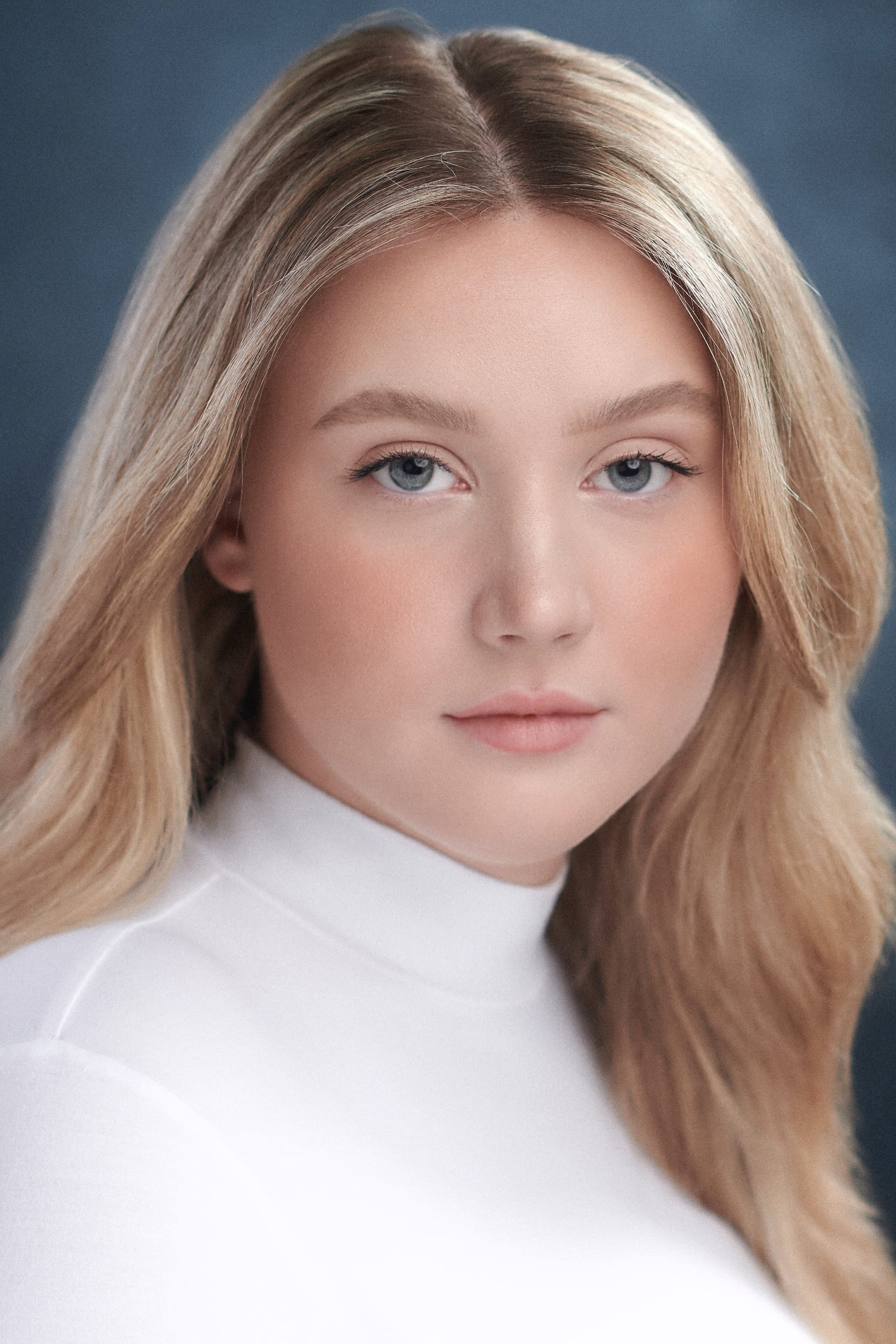 Amelia Brooks - About - Entertainment.ie