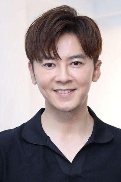 Lego Lee - About - Entertainment.ie