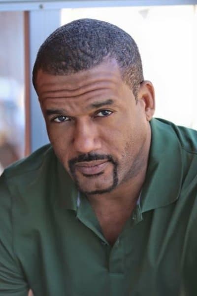 Decater James - About - Entertainment.ie