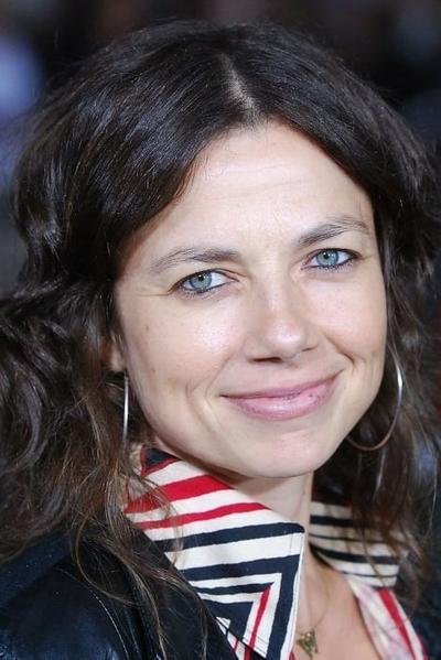 Justine Bateman - About - Entertainment.ie
