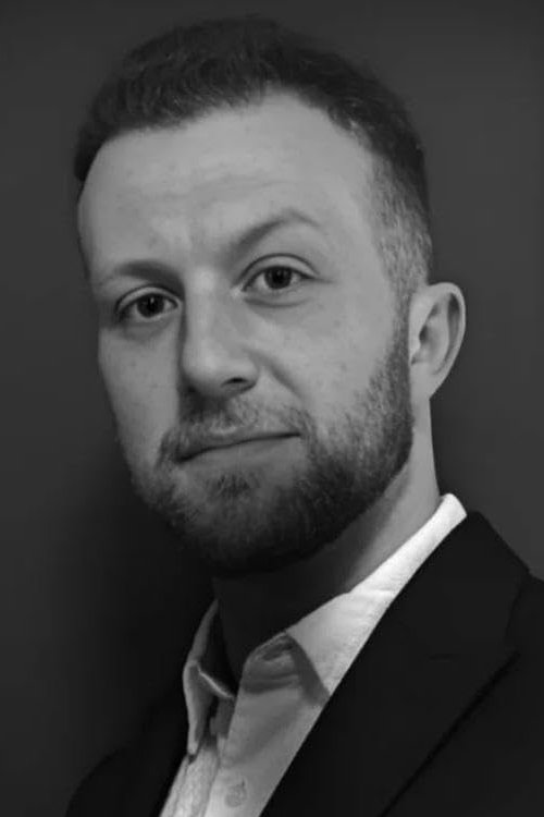 Aaron Deakins - About - Entertainment.ie