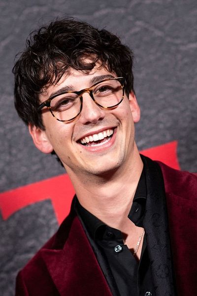 Milo Manheim - About - Entertainment.ie